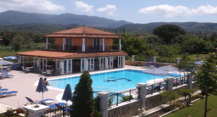 Makis Studios Roda in Roda, Corfu | Holidays from £172pp | loveholidays