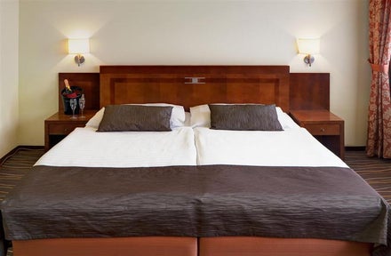 Prague Holidays 2019 | Holidays from £106pp | loveholidays.com